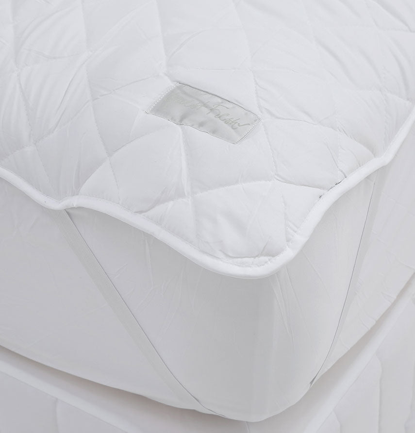 Hotel Quality Strapped Mattress Protector | Easy-Clean & Durable
